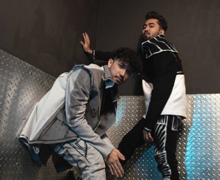Mengenal Airplane Mode Grup Duo Yang Baru Rilis Single Perdana Berjudul Wait For Me Paragramid